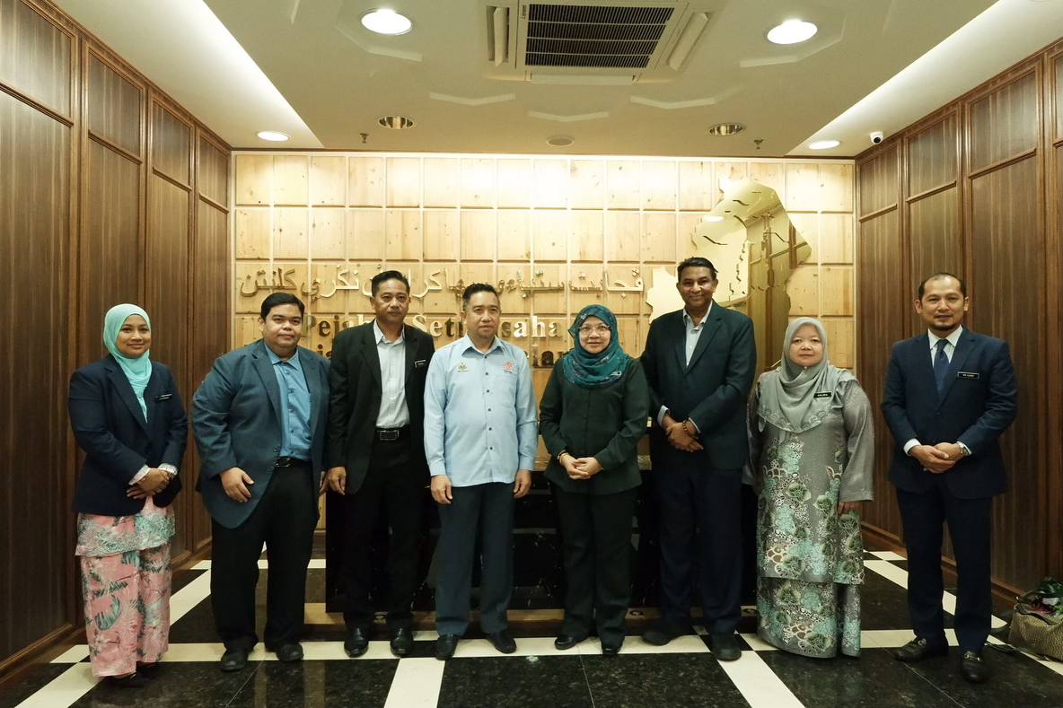 KUNJUNGAN HORMAT YBHG. DATUK SERI KETUA PENGARAH BIRO PENGADUAN AWAM KE ...